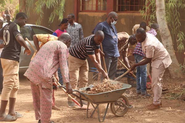 Journée d’engagement patriotique : Nandy Somé/Diallo met la main à la ...
